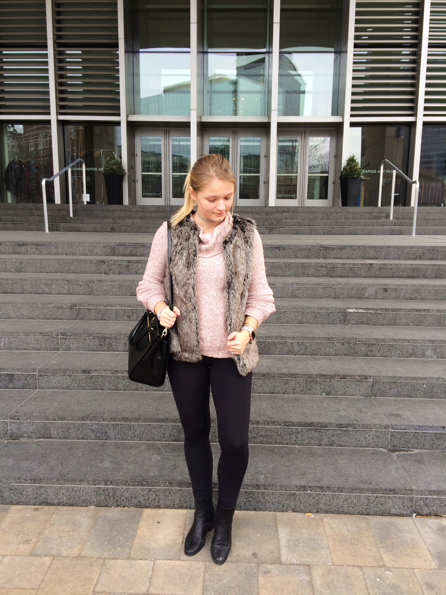 Neutrals Layers in the City – Simply Tess